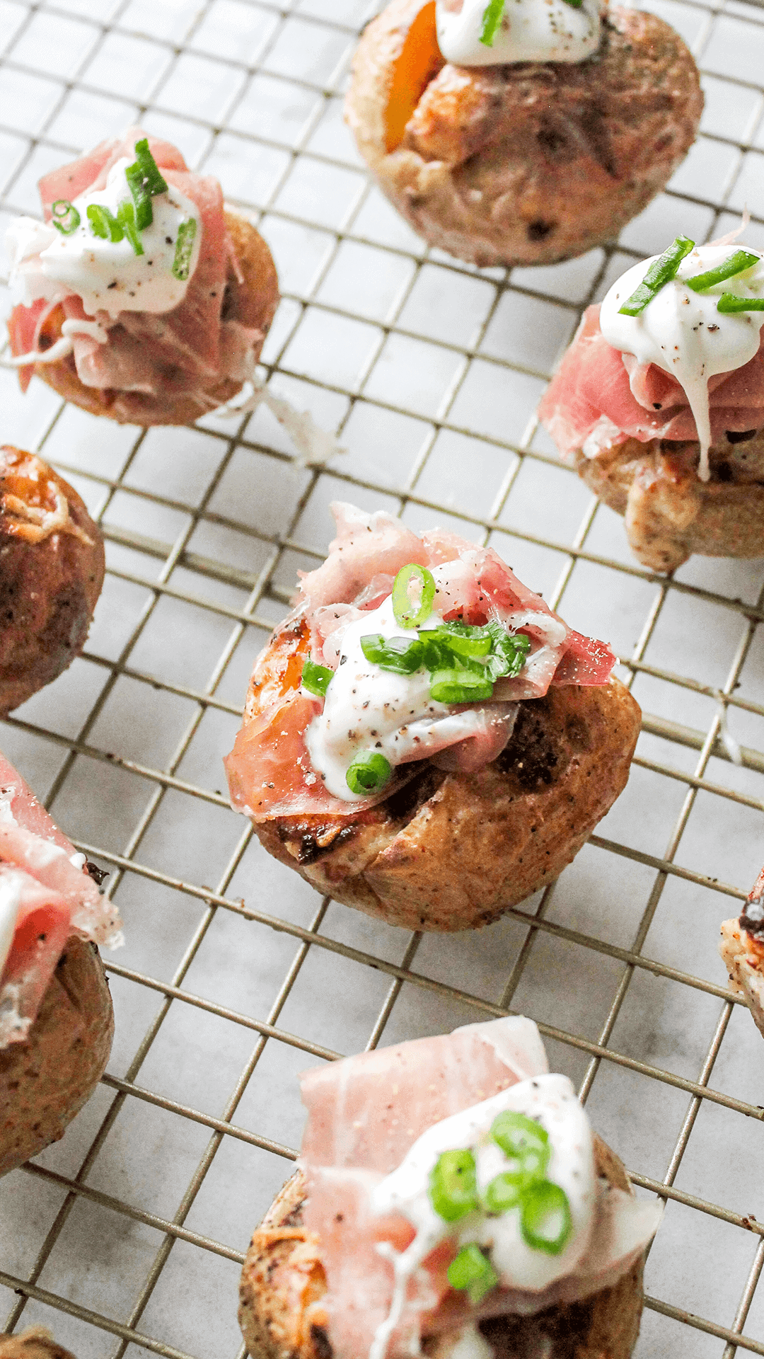 Fancy Loaded Mini Baked Potatoes - bon abbetit