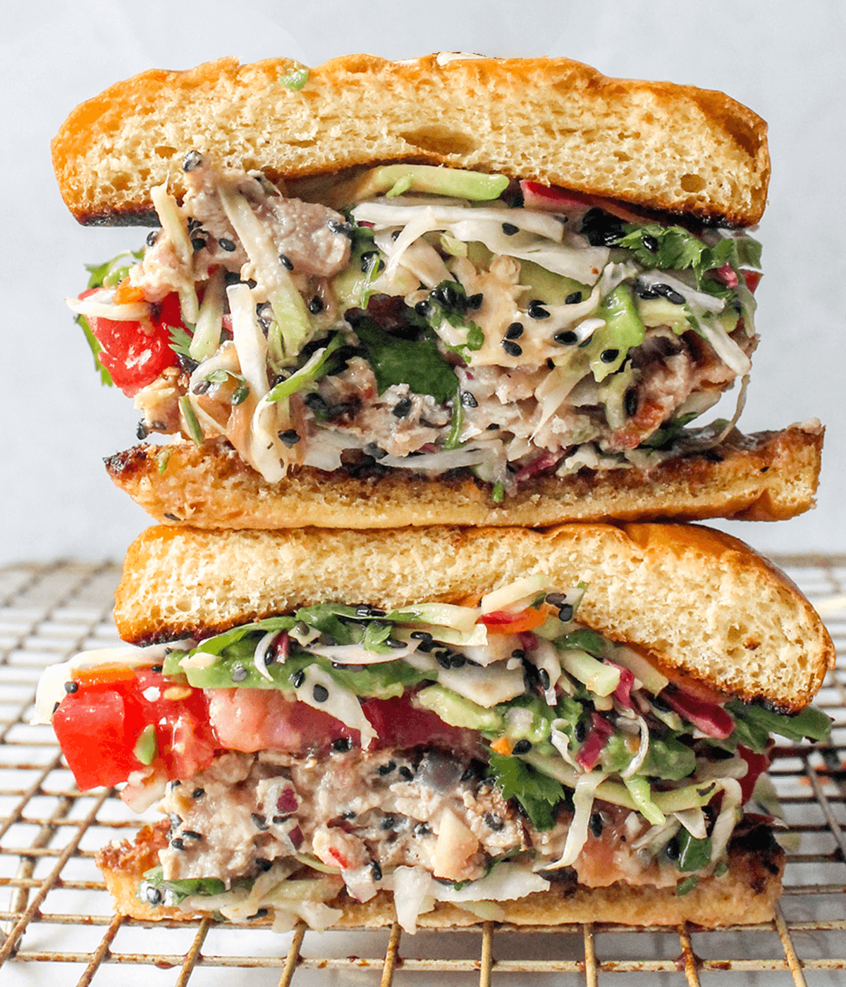 Spicy Tuna Burger - bon abbetit